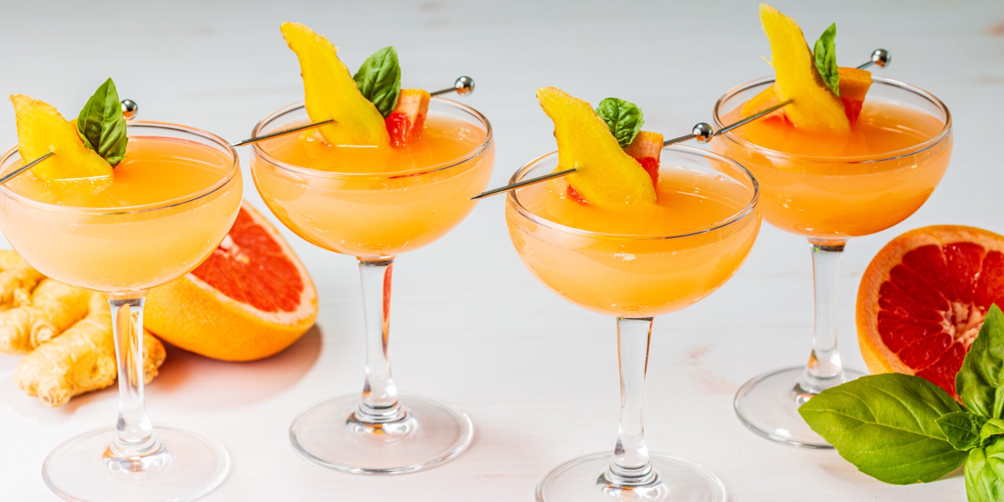 Ginger Basil Grapefruit Mimosa Mocktail Recipe | Zero Calorie Sweetener ...